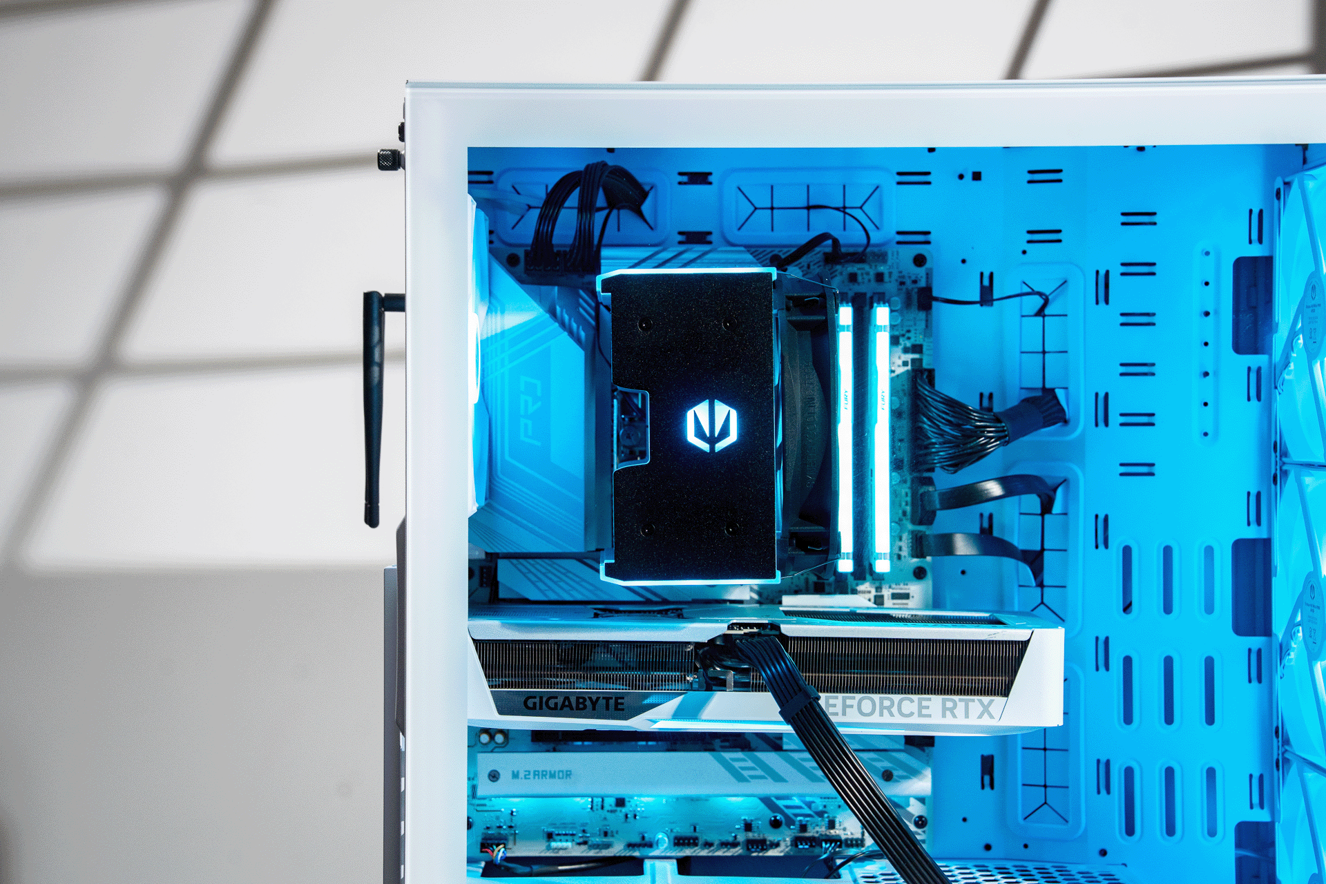 Arx 700 White ARGB → ENDORFY